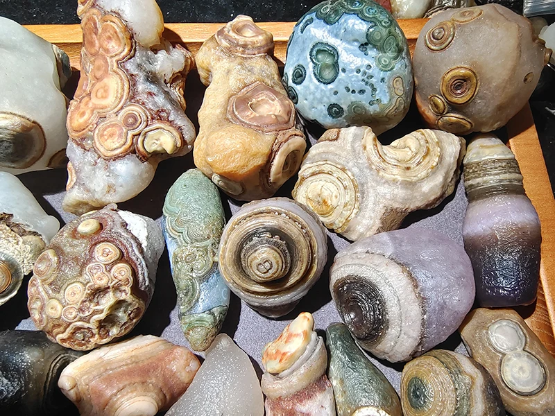 Wholesale Gobi Agate Eye Gemstones - Natural Healing Stones