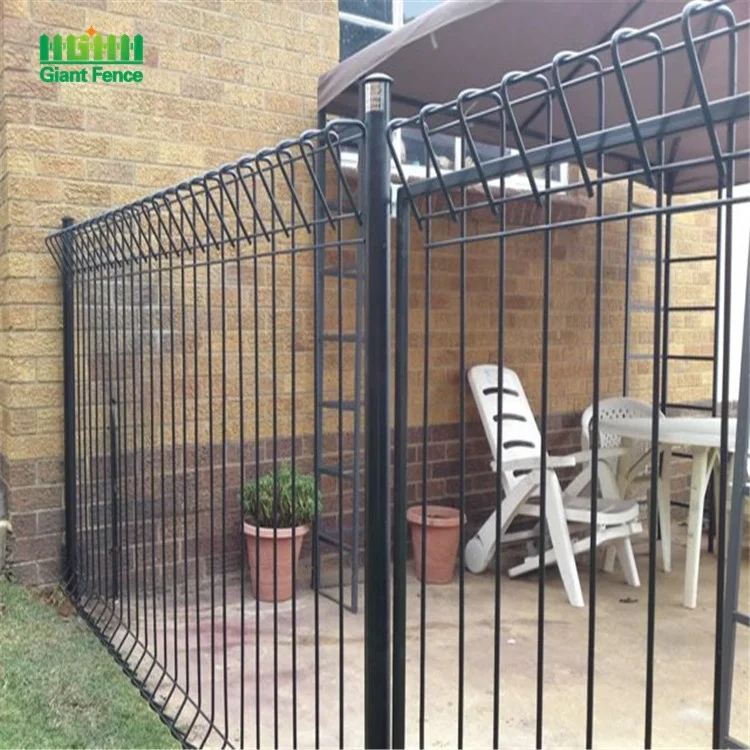 Modern Rustic Wire Mesh Fencing Trellis With Double Loop Circle Design ...