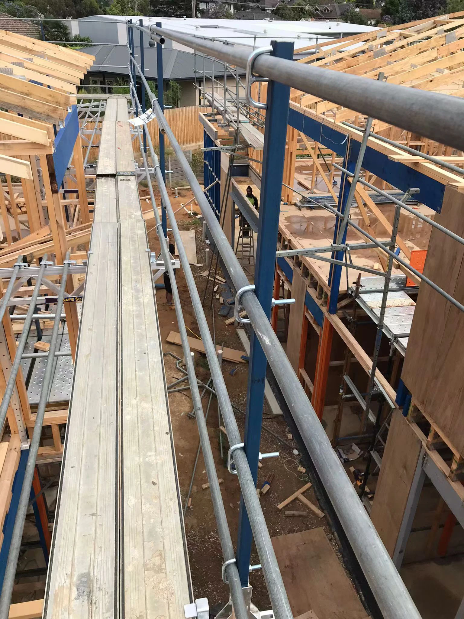 Australian 2 Planks Scaffold Platform Edge protection Timber House ...