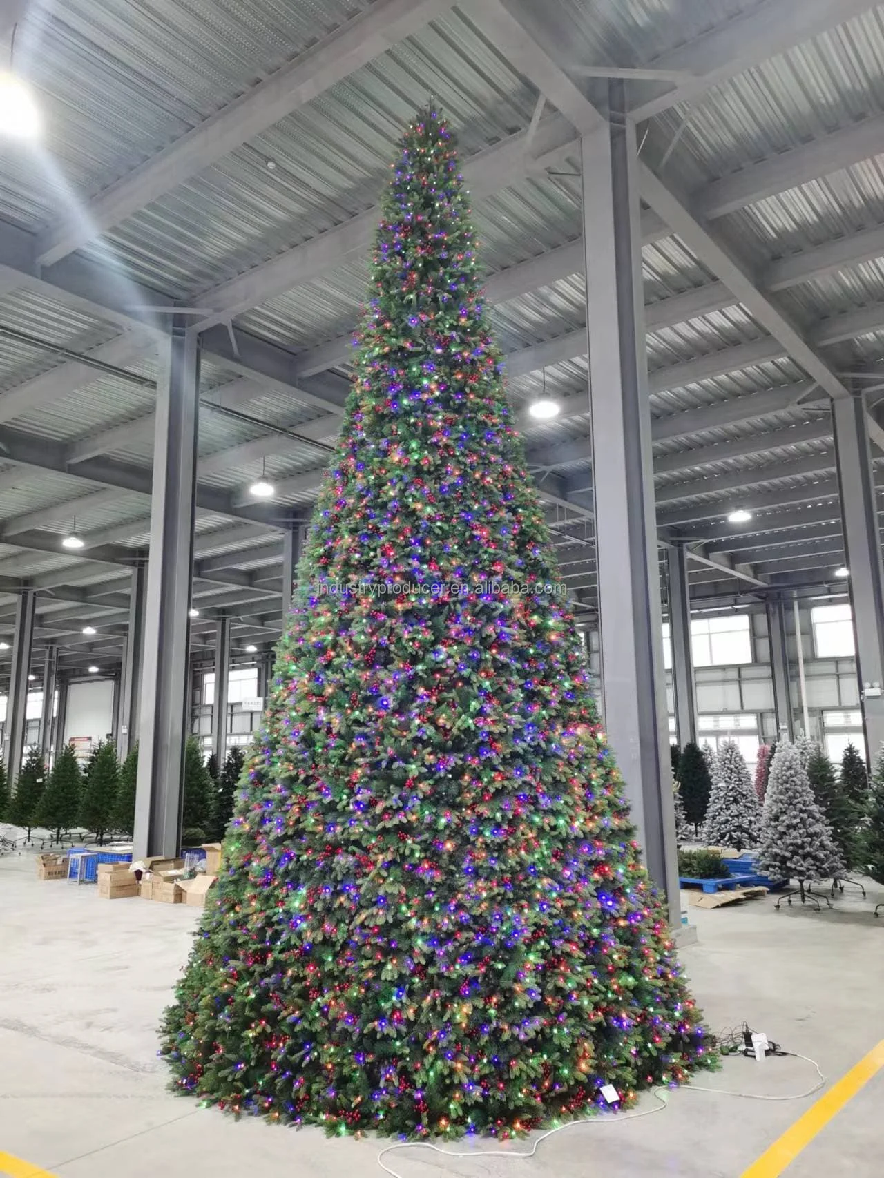 Outdoor Giant Christmas Trees - Customized LED Decorations