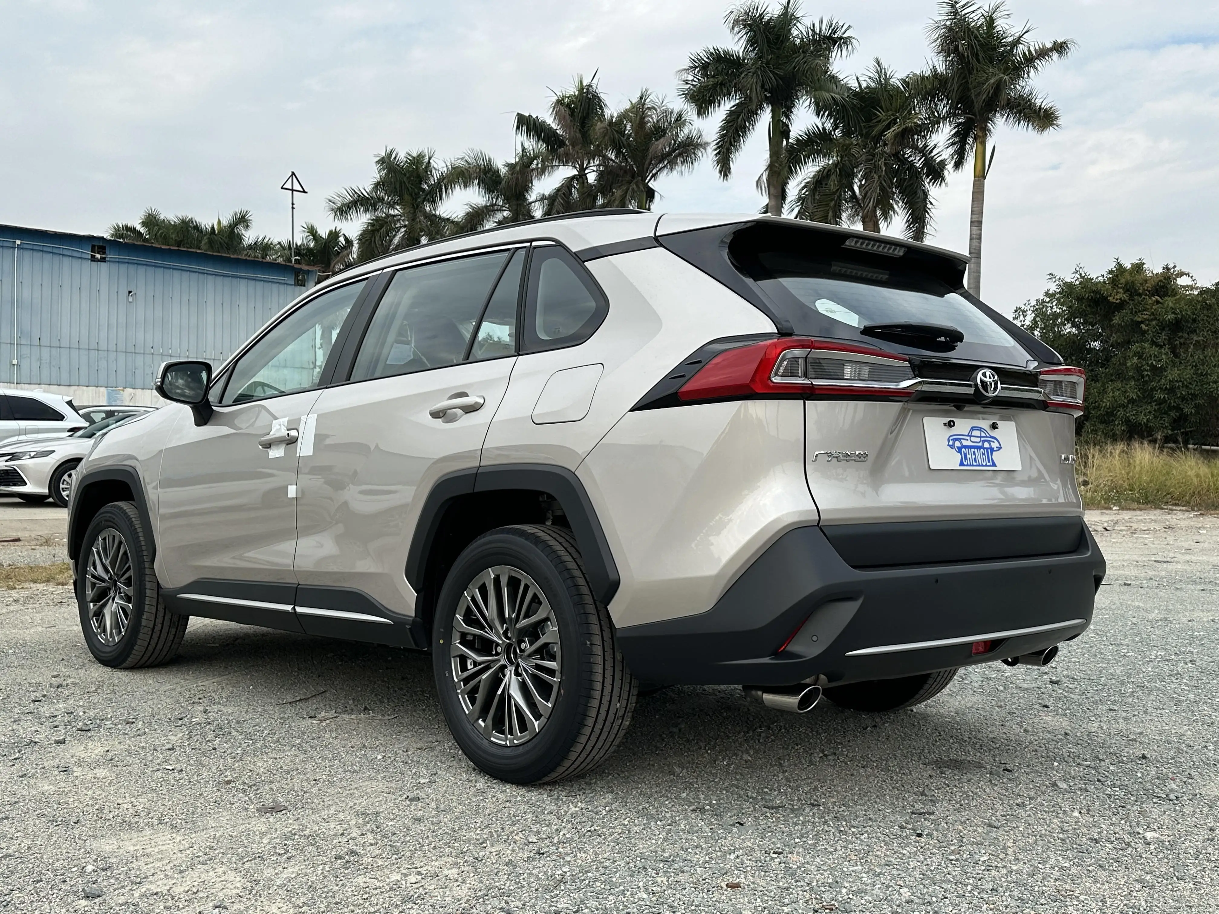 Toyota Wildlander (RAV4) 2.0L Deluxe Edition - Automobile trade