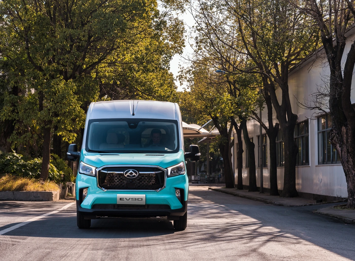 Maxus Ev90 2022 Bus Regular Edition Long Axis High Top 9 Seat 88.55kwh - Buy Saic Quality Export ...