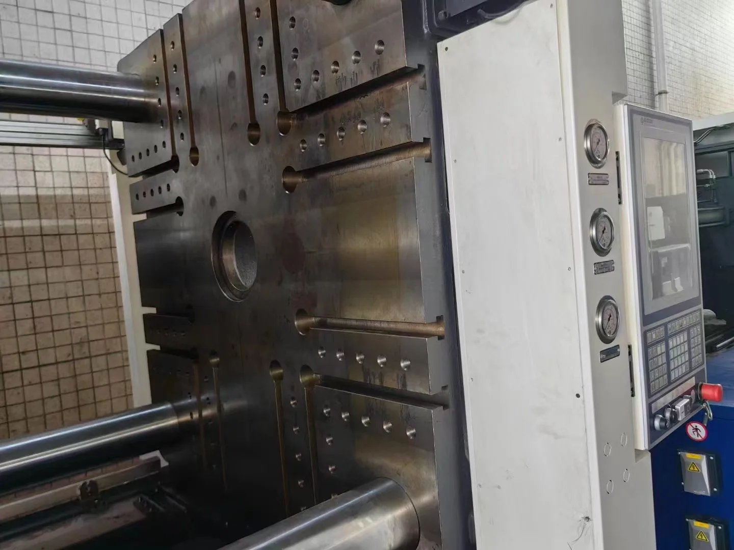 Used Haitian 800 Ton Plastic Injection Molding Machine Price - Buy ...