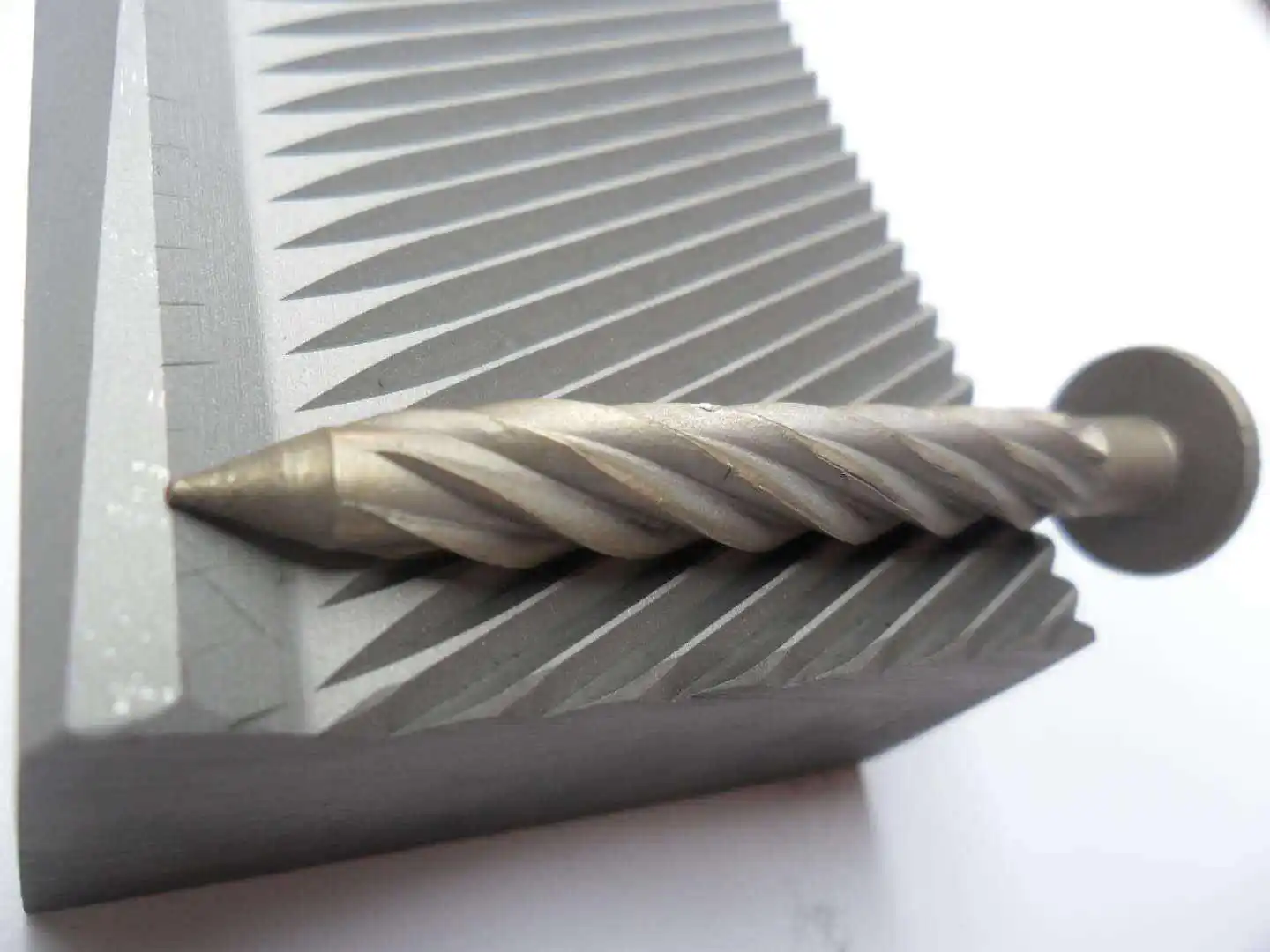 High Productivity Thread Rolling Machinery for Self-Tapping Screw Making