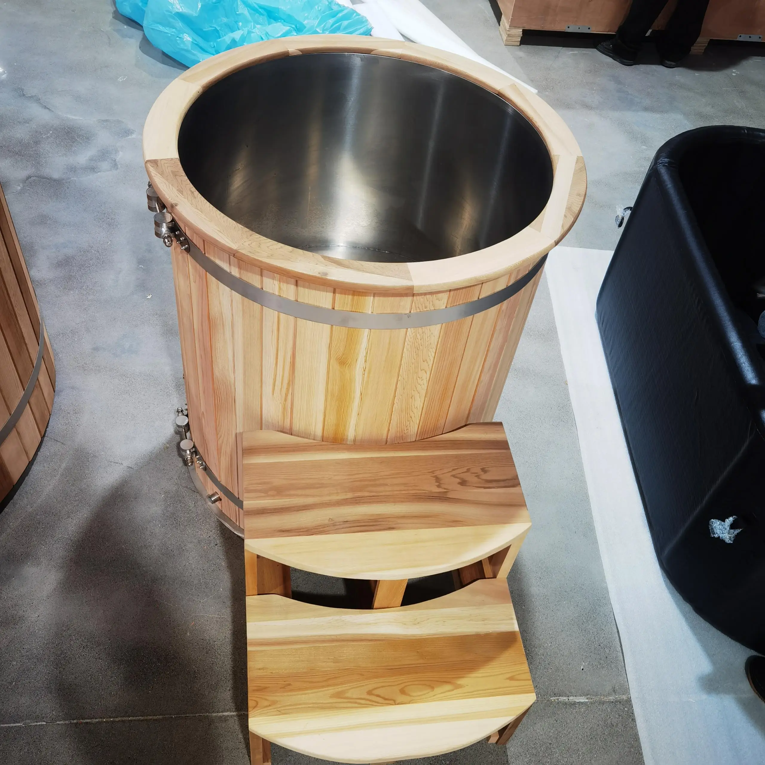 Cedar Cold Plunge - Premium Wooden Ice Bath Tub with Chiller