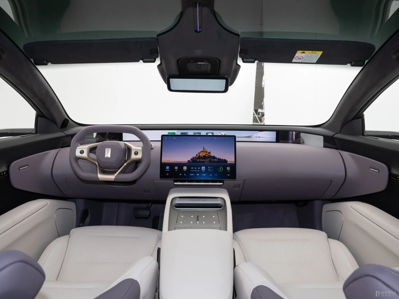 Avtra 12 Electric Car - 650km Range, 4WD, 220km/h Speed