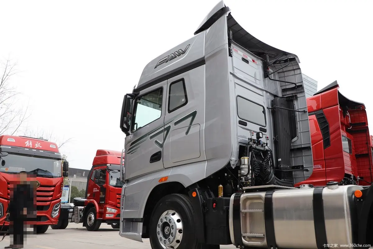 2023 Hot Selling High Quality Faw Jiefang J7 Heavy Truck Trailer Head 660 Horsepower 6x4 89km/h ...