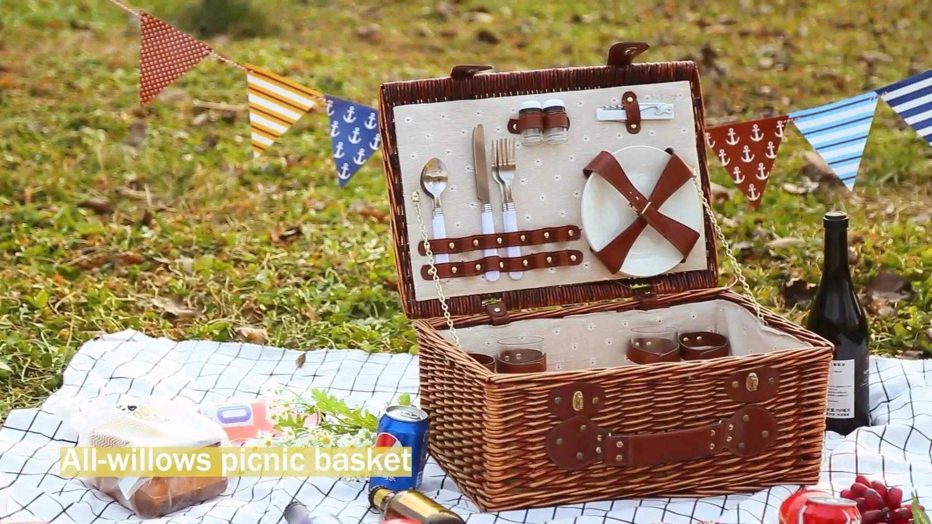 Rattan Picnic Basket Set With Insulated Liner Waterproof Picnic Blanket ...