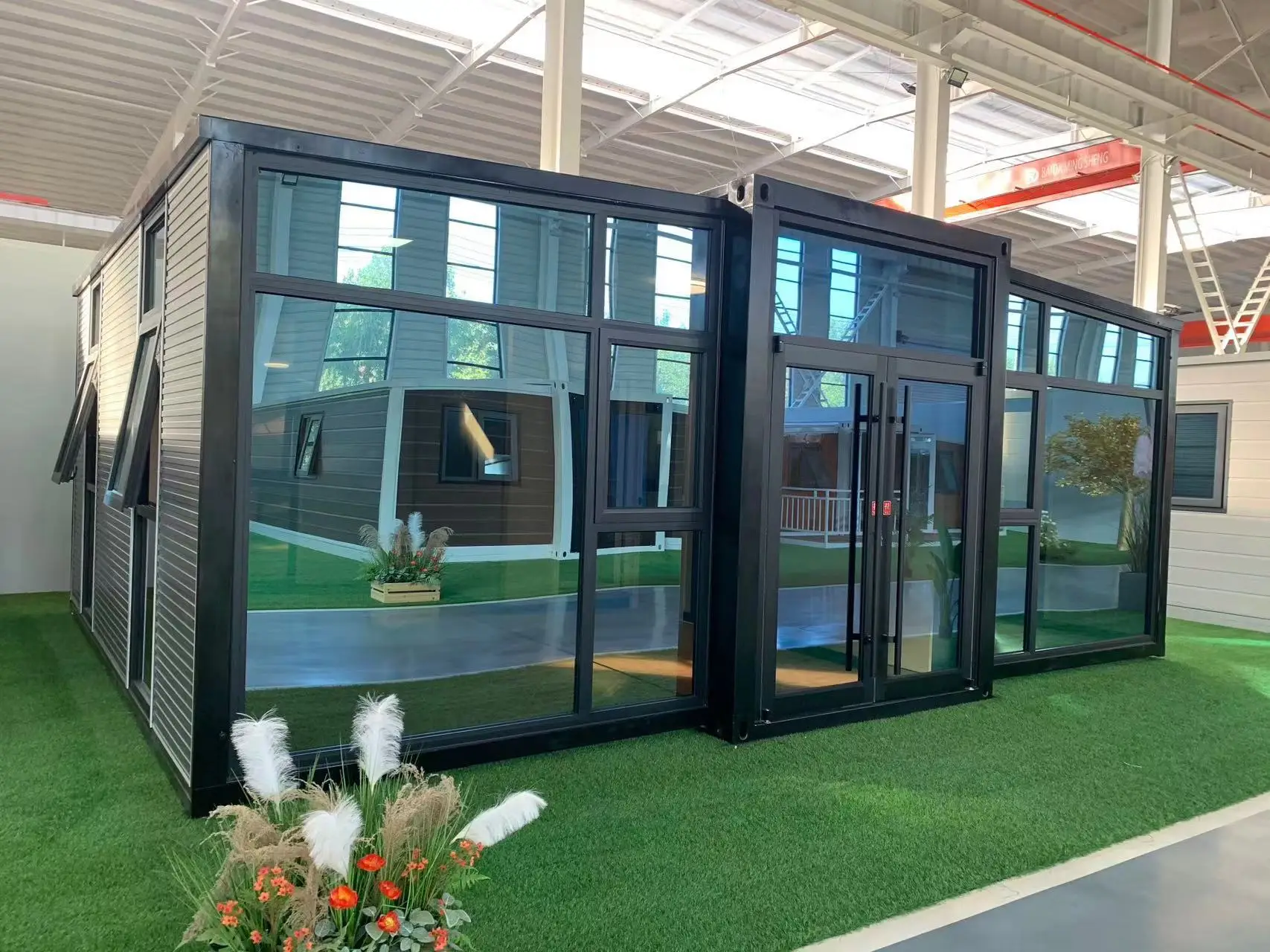 Luxury Prefab Container Villa-Solar-Ready & Soundproof for Eco-Resorts ...