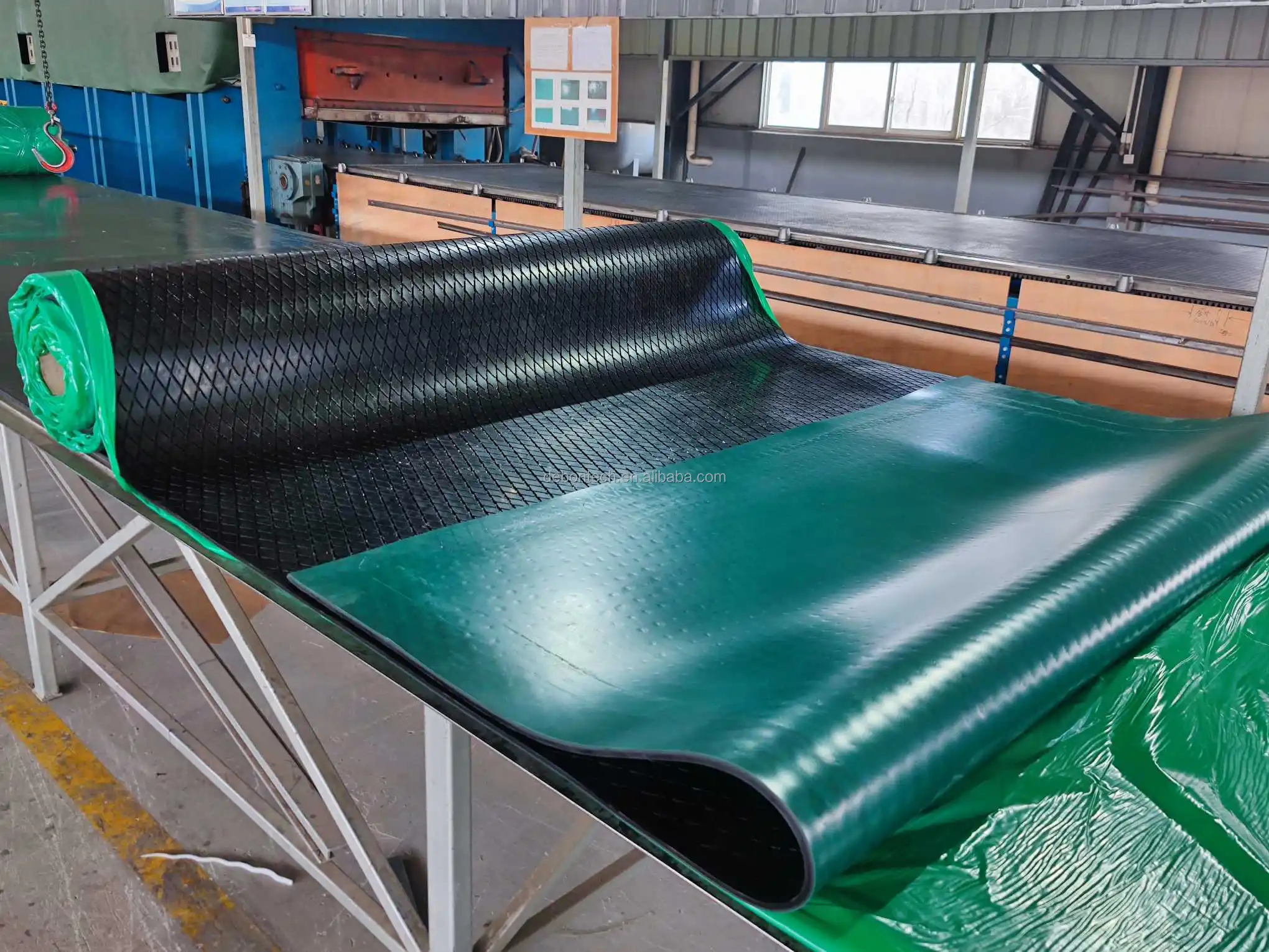 Cold Bonding Conveyor Drive Drum Diamond Rubber Lagging
