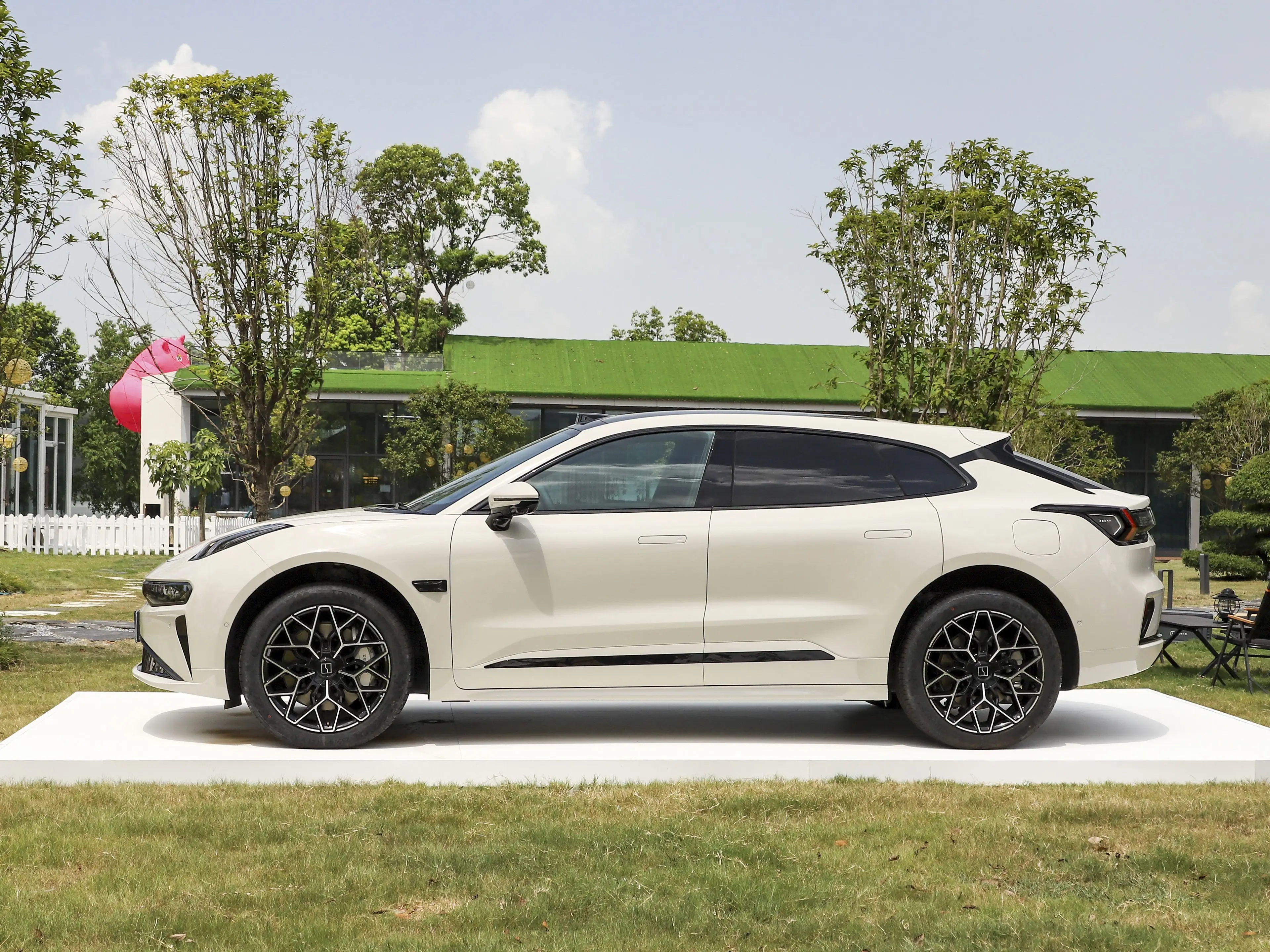 Zeekr 001 Innovative Luxury EV SUV/Hatchback AWD/4WD Drive Fast ...