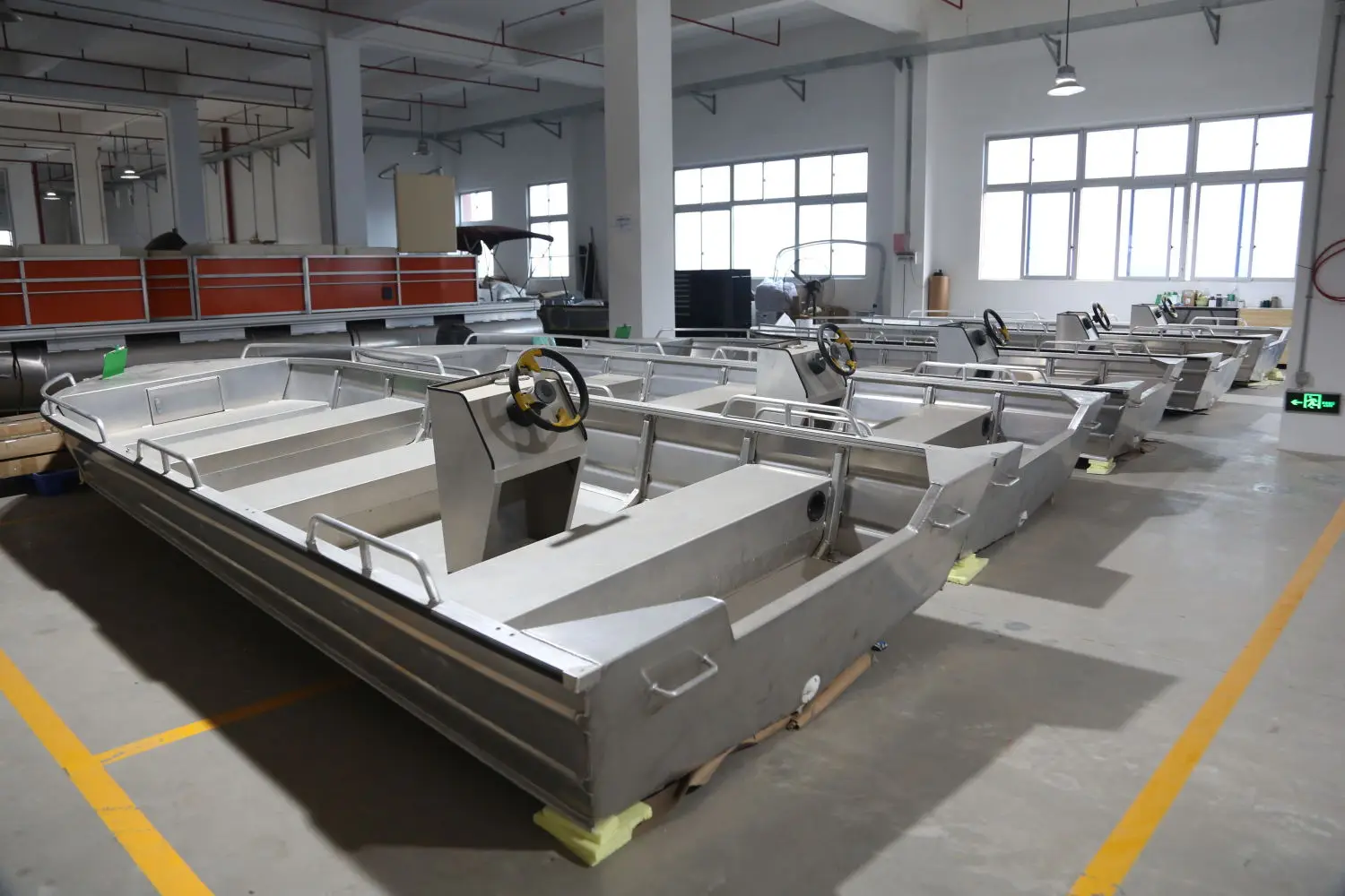 12ft V-Bottom Hull Boat - Ideal for Fishing & Working