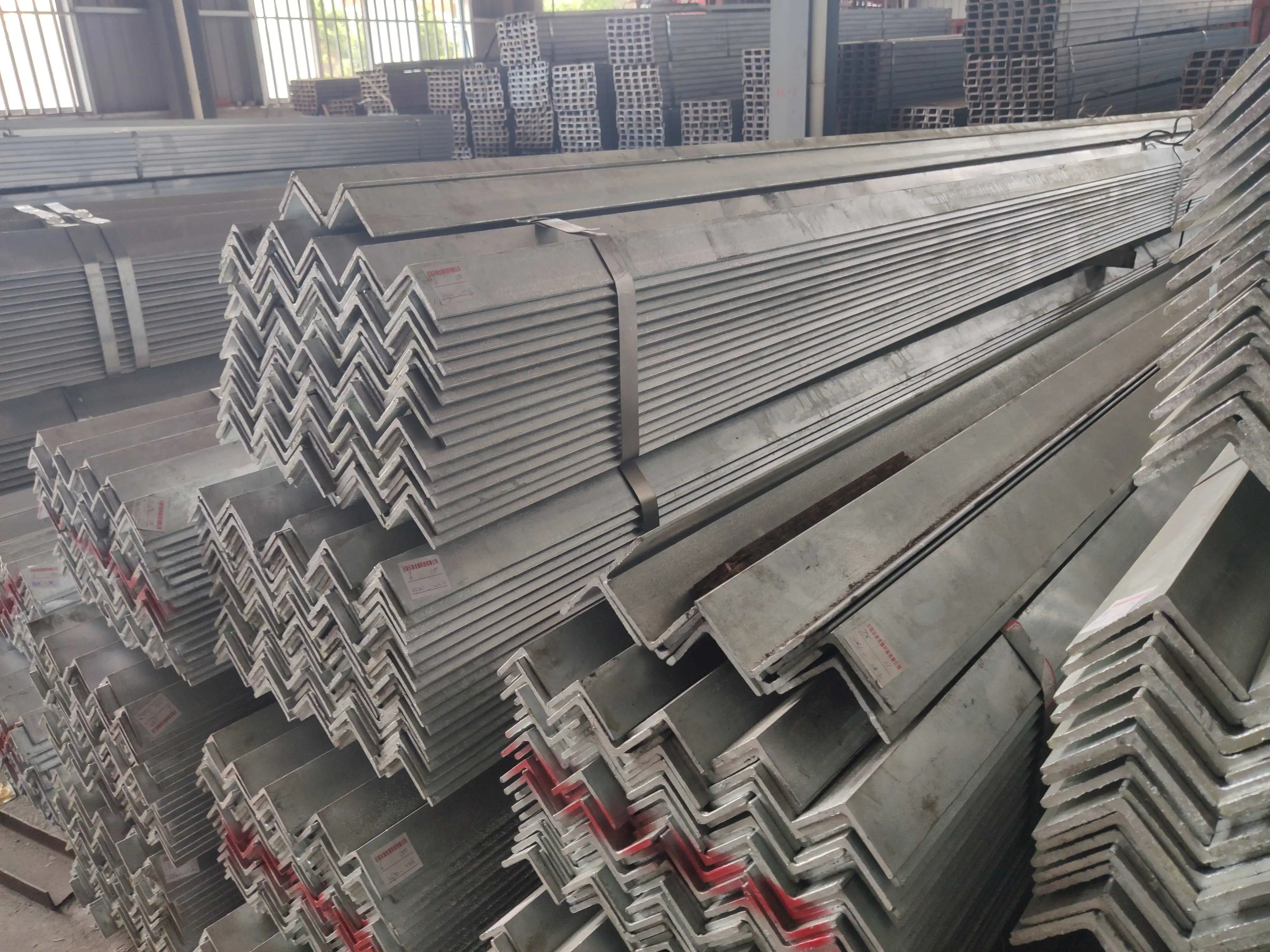 Mild Steel L100X100X10 S275J0 Angle Steel for Construction