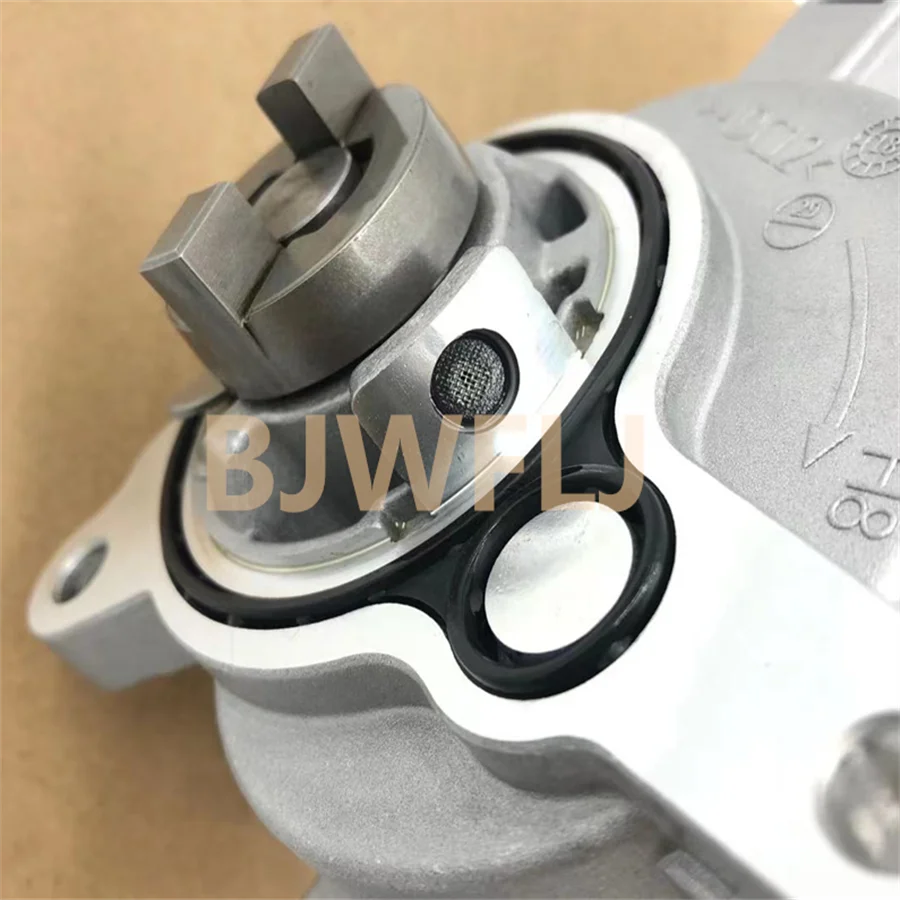 Land Rover Lr047384 Brake Vacuum Pump For Evoque (l538) - Oem