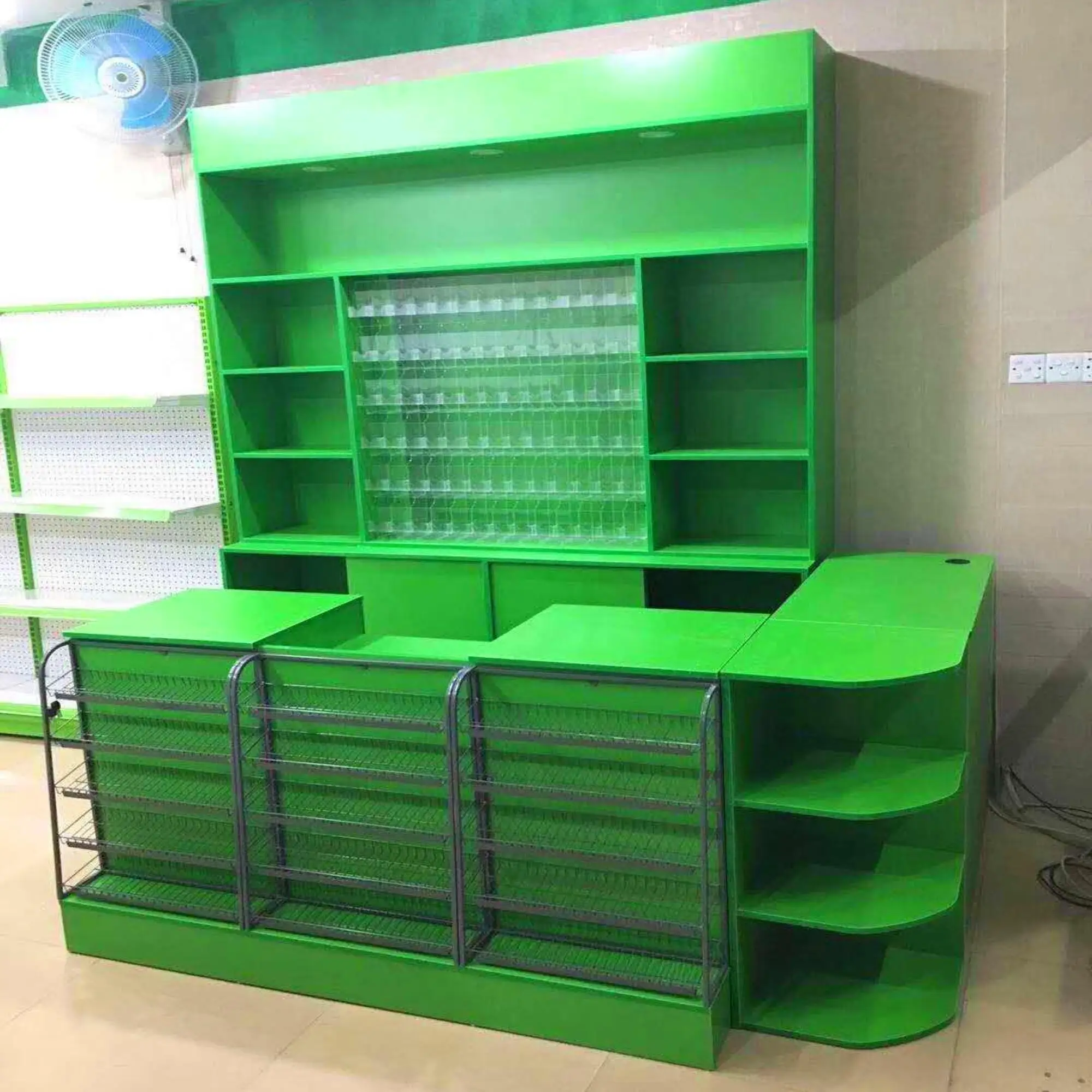 Cigarette Counter Cigarette Cabinet Convenience Store Cashier ...