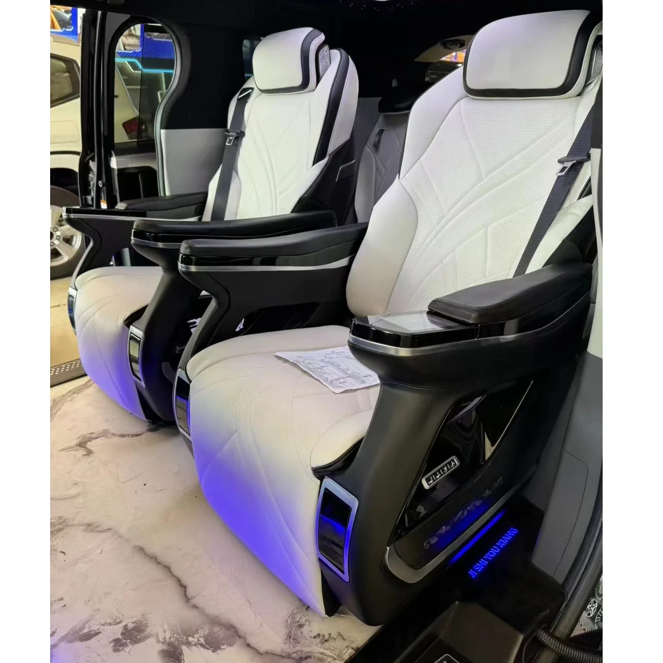 Mercedes Sprinter Captain Chair - Luxury Rear Leather Seats