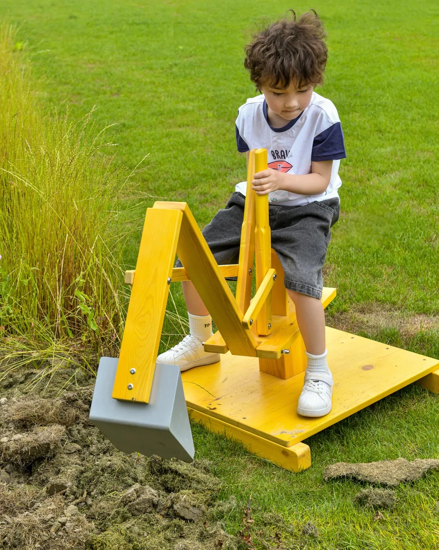 Kids Playground Equipment Wooden Sandbox Digging Toy with Working Crane ...