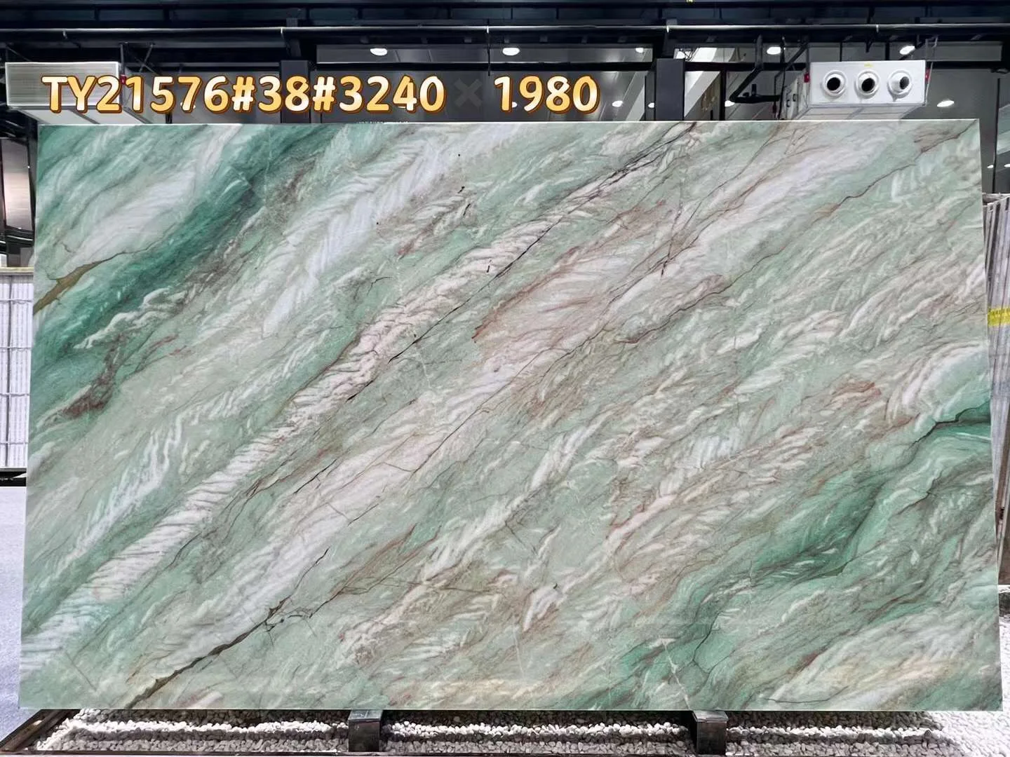 Luxury Polished Emerald Green Quartzite Slab Tiles for Hotel Decor
