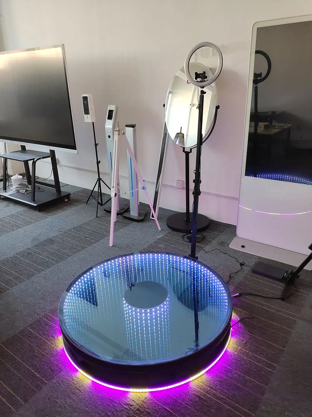 Oux Latest Fashion Upgrade Full Set Accessories 10ft Rotating Camera ...