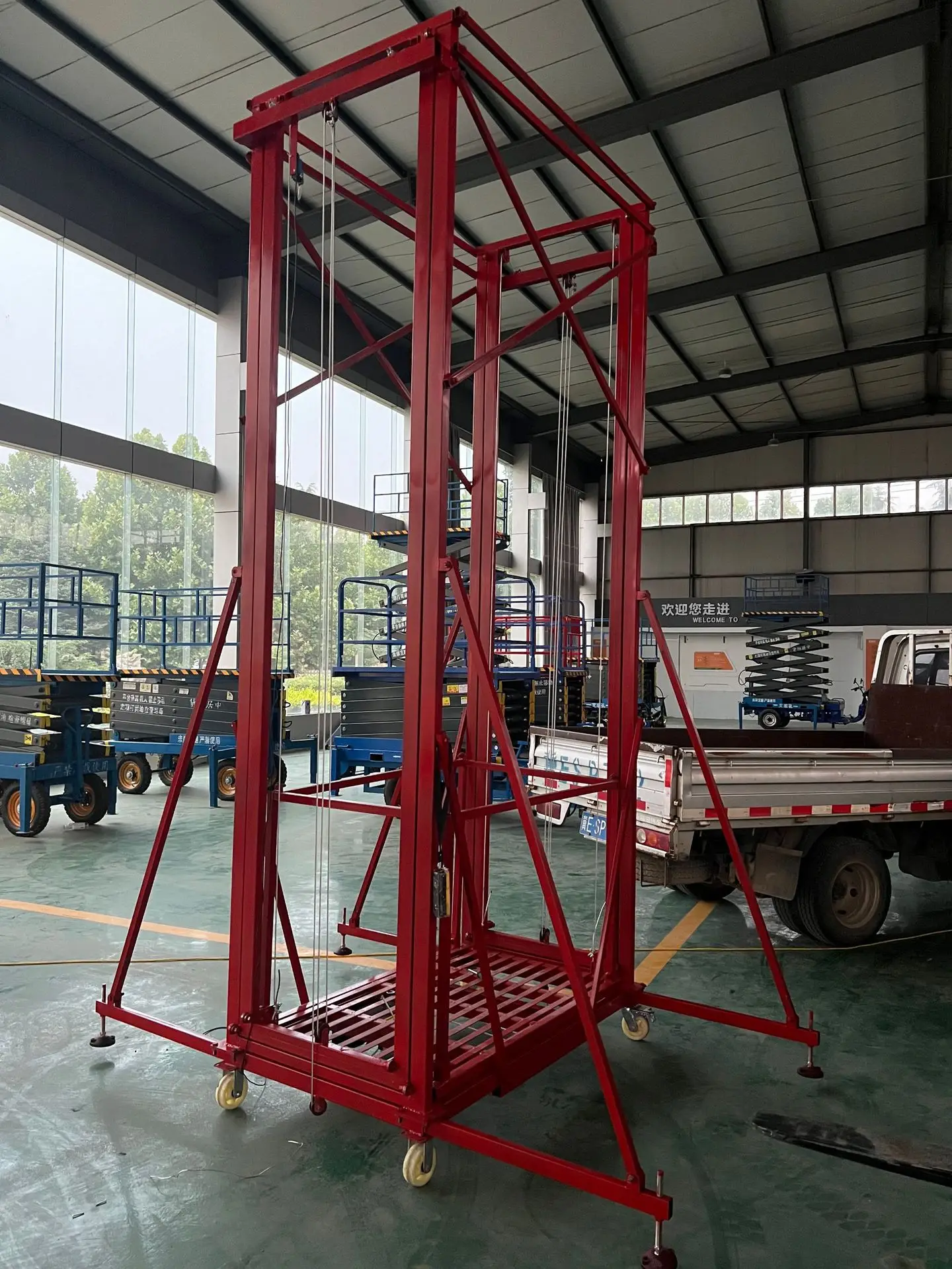Construction with Motor Portable Electric Lift Scaffolding