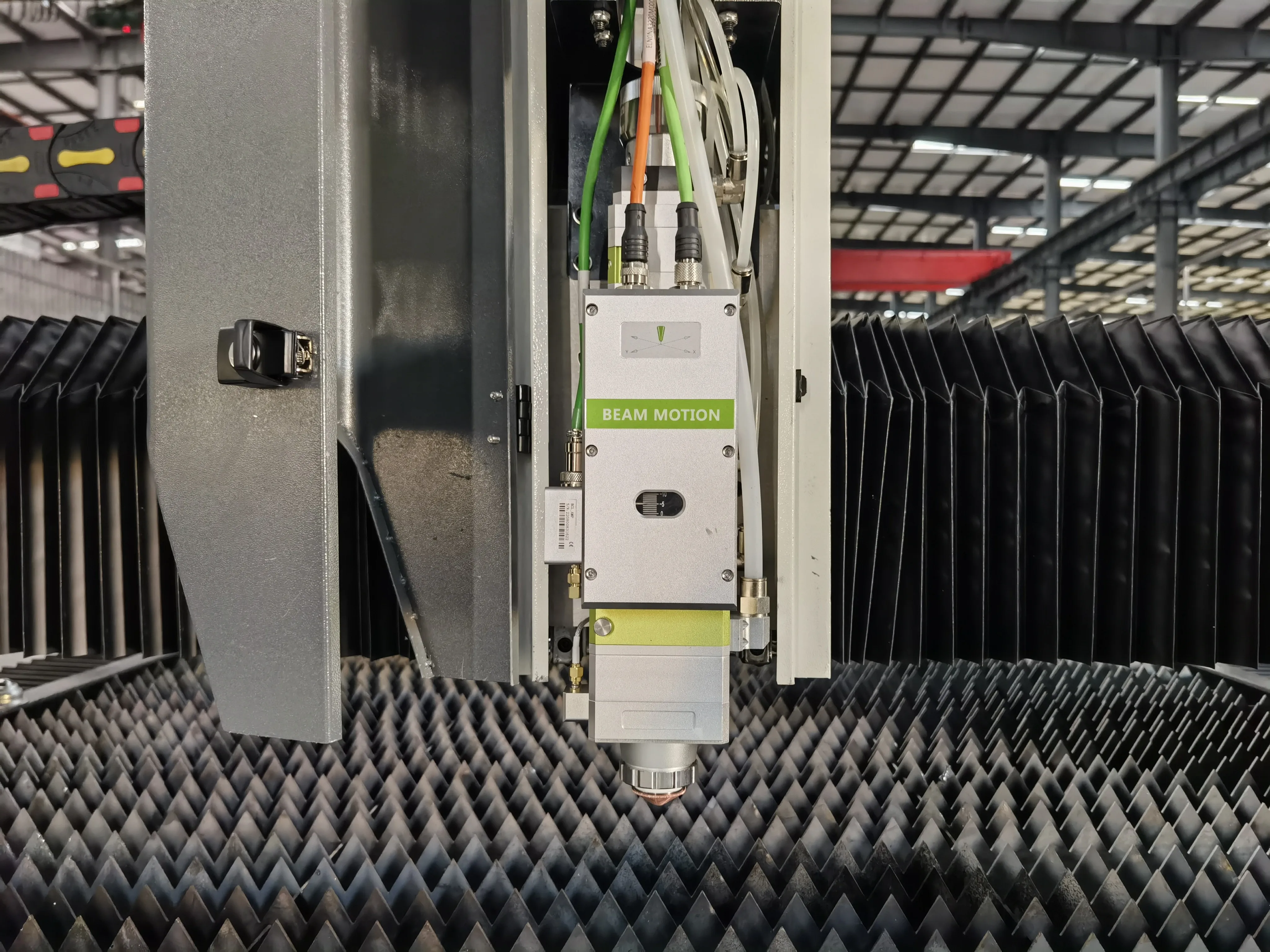 HXF-3015A 1500x3000mm Fiber Laser Cutting Machine for Metal Sheet ODM