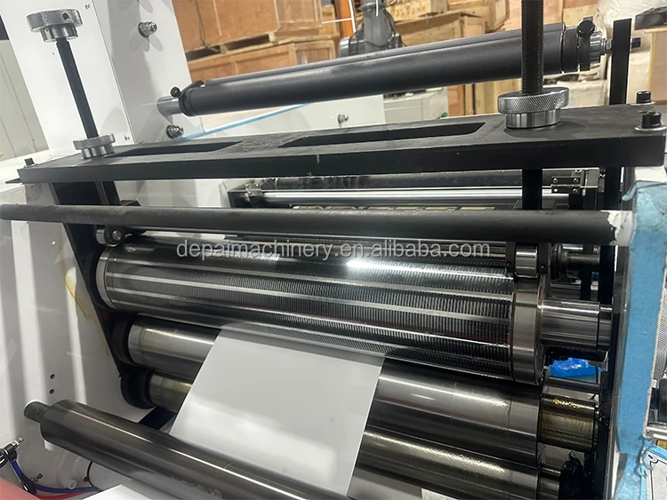 Small Multicolor Flexographic Printing Machine for Labels