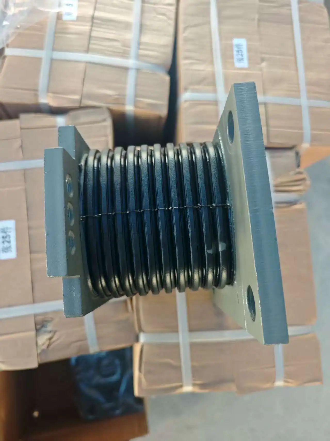 FAW Truck Parts Rear Leaf Spring Seat 2912440-D603W| Alibaba.com