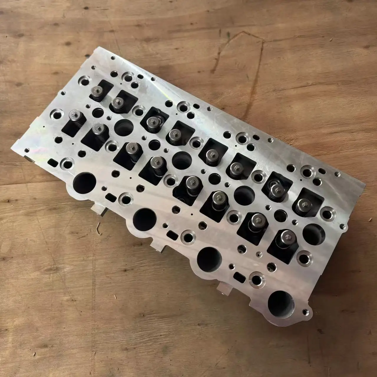 Original Saic Maxus T60 Cylinder Cover Assembly For 2.8 Td Oem