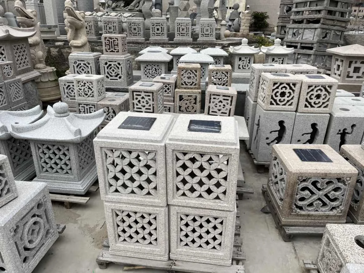 Classic Hand Carved Grey Granite Stone Lanterns for Garden Decorative