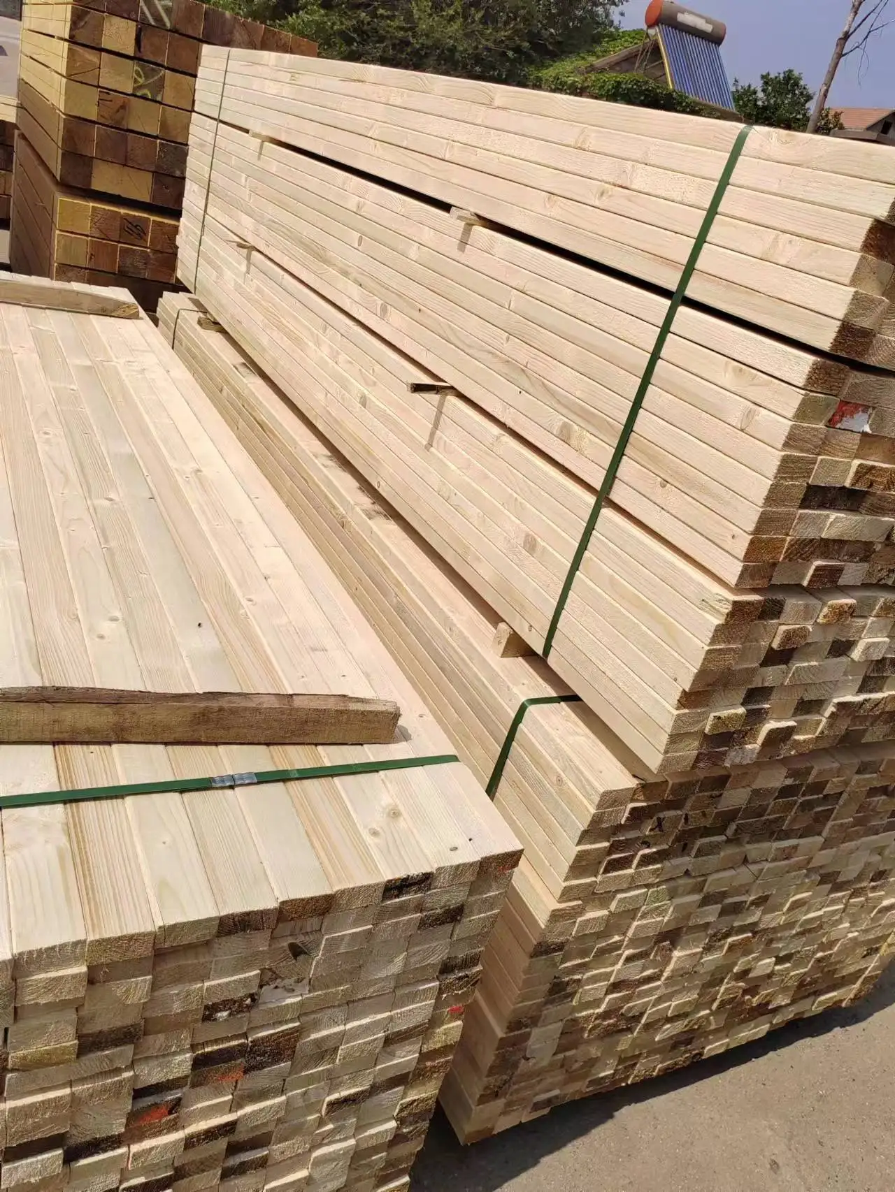 Wholesale Solid Pine Wood Building Materials Pine Sawn Timber Pine Wood ...