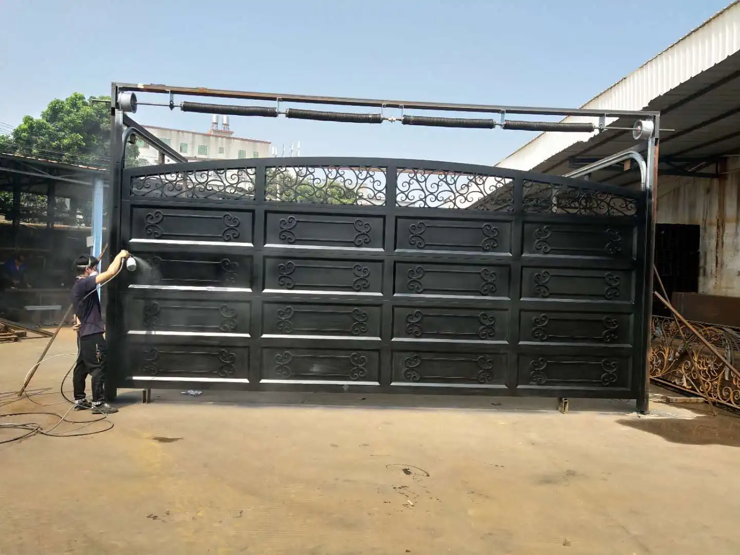 Modern Elegant Wrought Iron Garage Door with Customized Colors & OEM