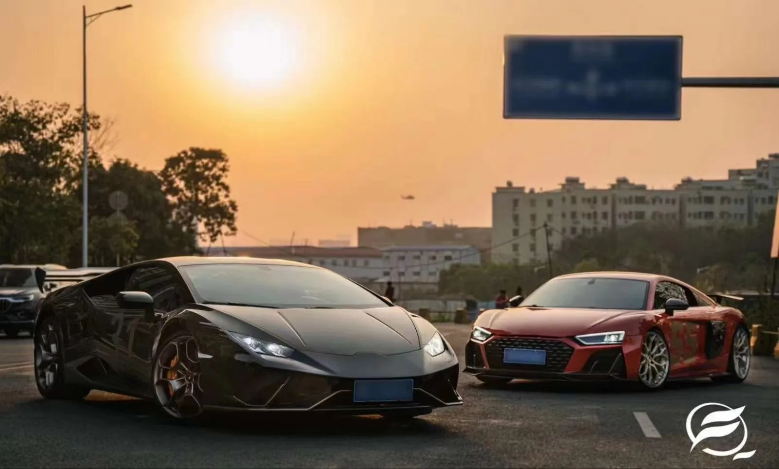 Audi R8 Body Kit - Upgrade to 2022 Style Bumpers & Carbon Fiber