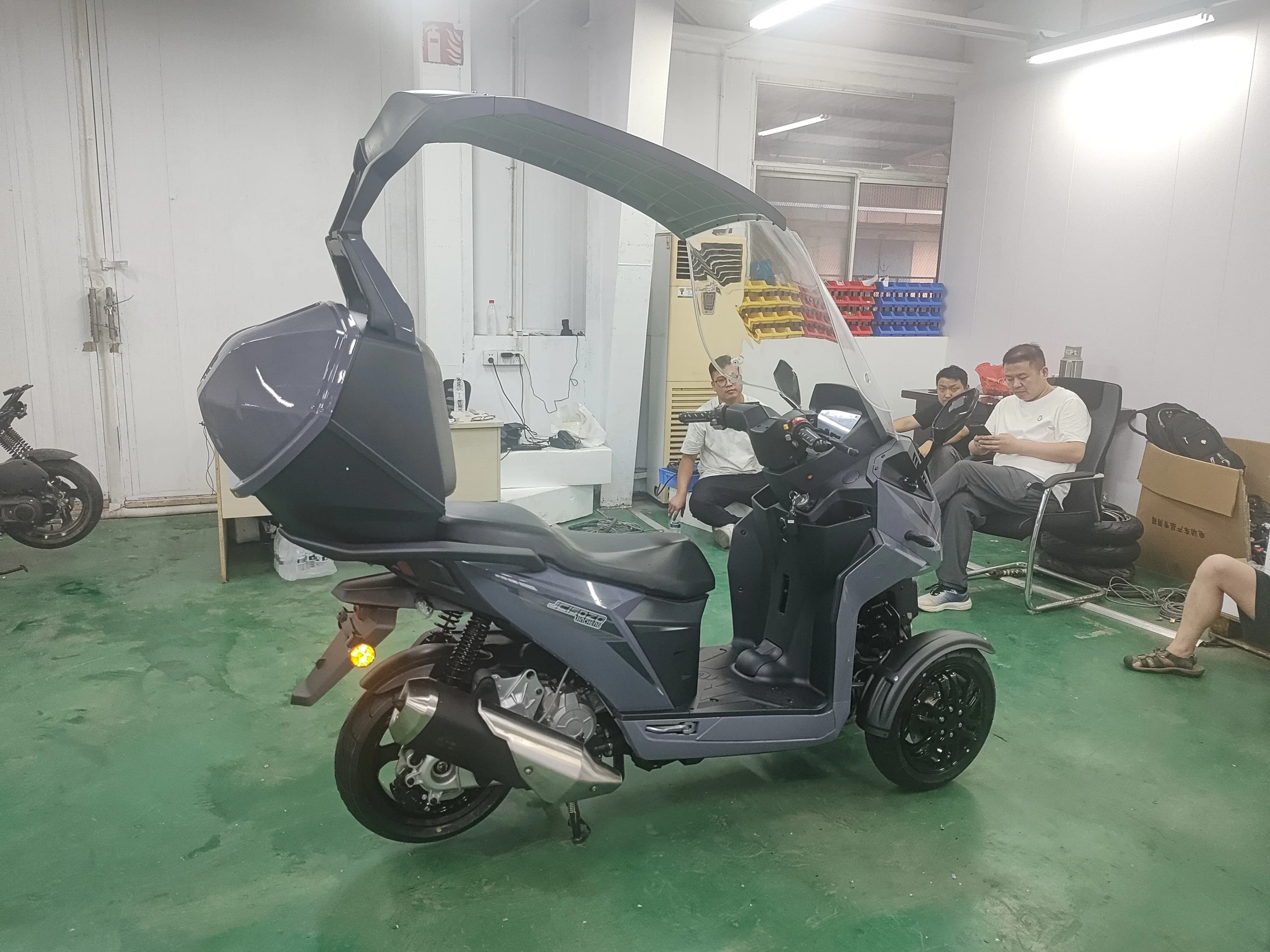 Innovative Electronic Pendulum Inverted Tricycle - 105km/h