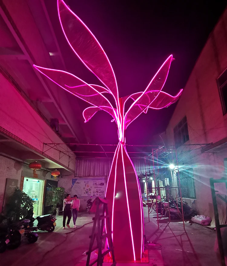 Abstract Leaf Modeling Sculpture Customization for Parks