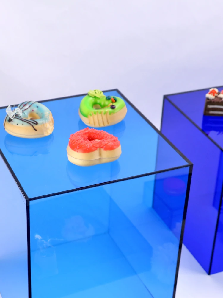 Factory Custom Clear Acrylic Plinth Dessert Box Acrylic Dessert Macaron ...