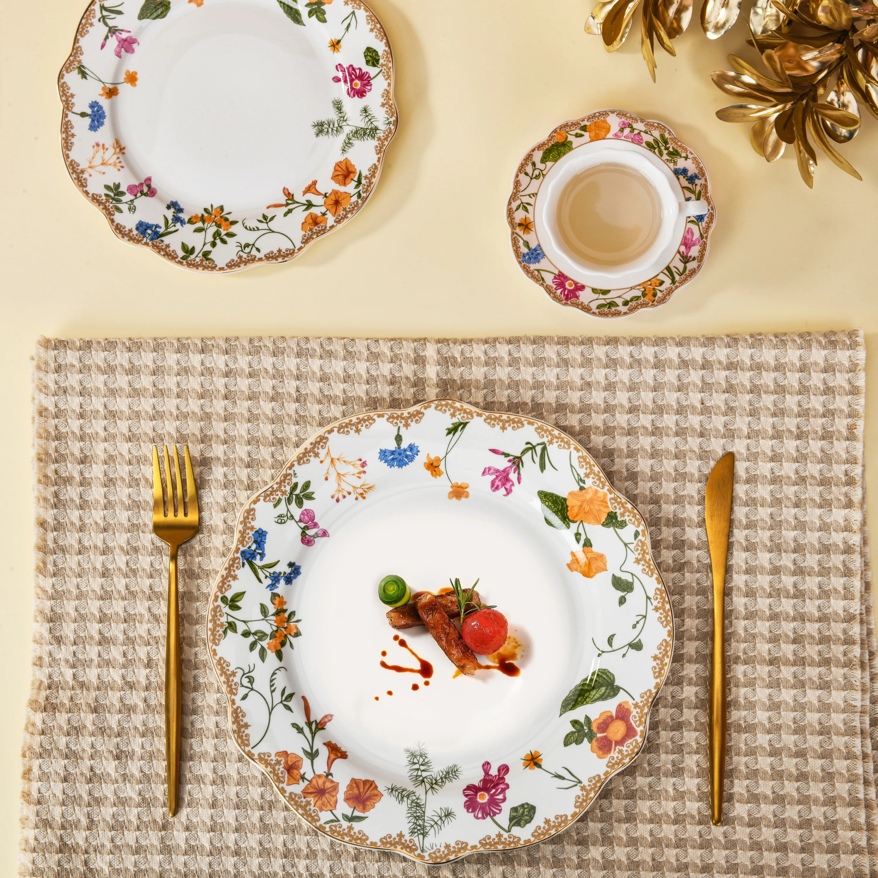 Ceramic Dinnerware Set Decal Printing Bone China Charger Plates Ceramic ...