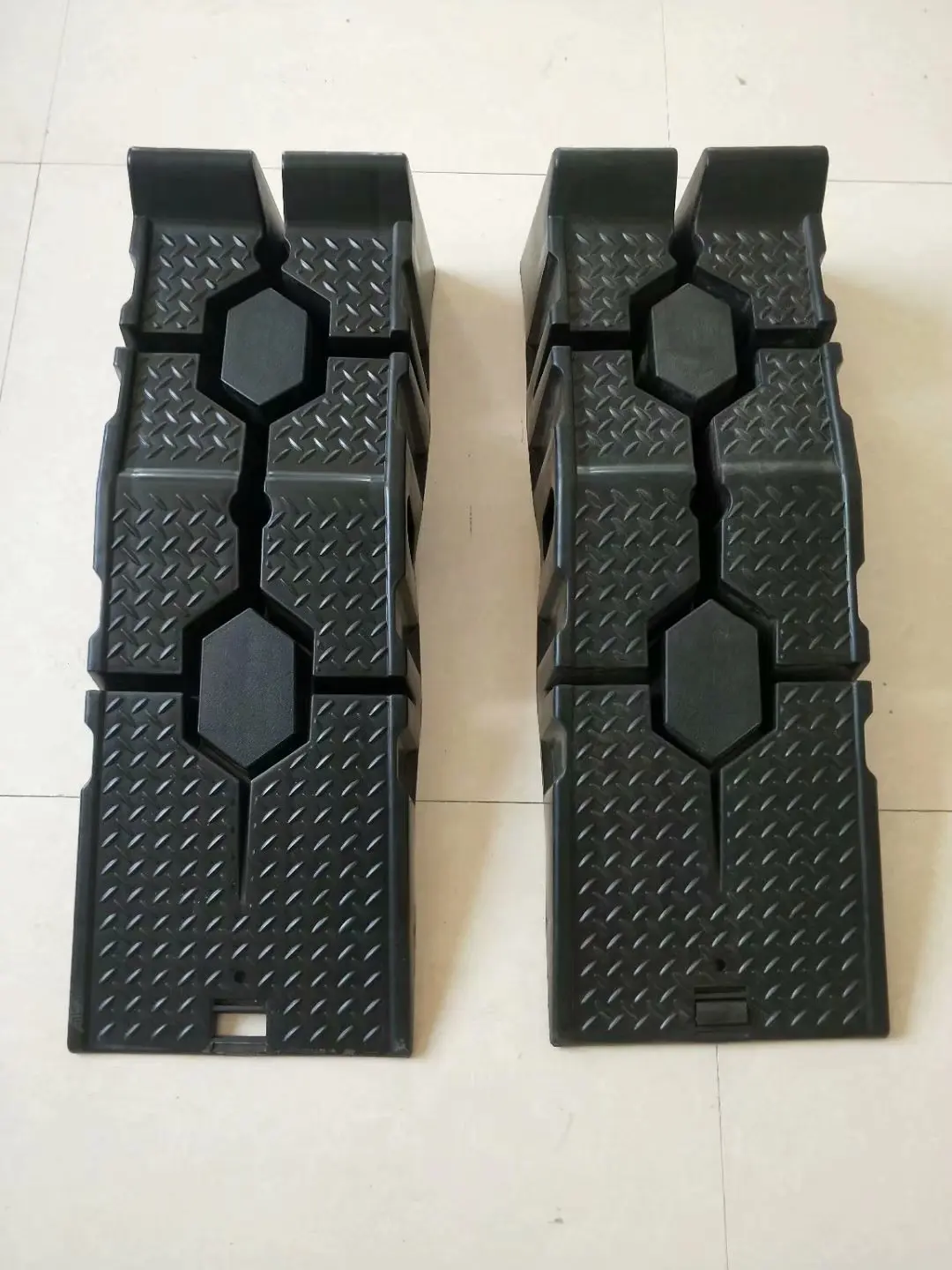 Car Lifts Plastic Loading Ramp - Anti-Skid Vehicle Tool
