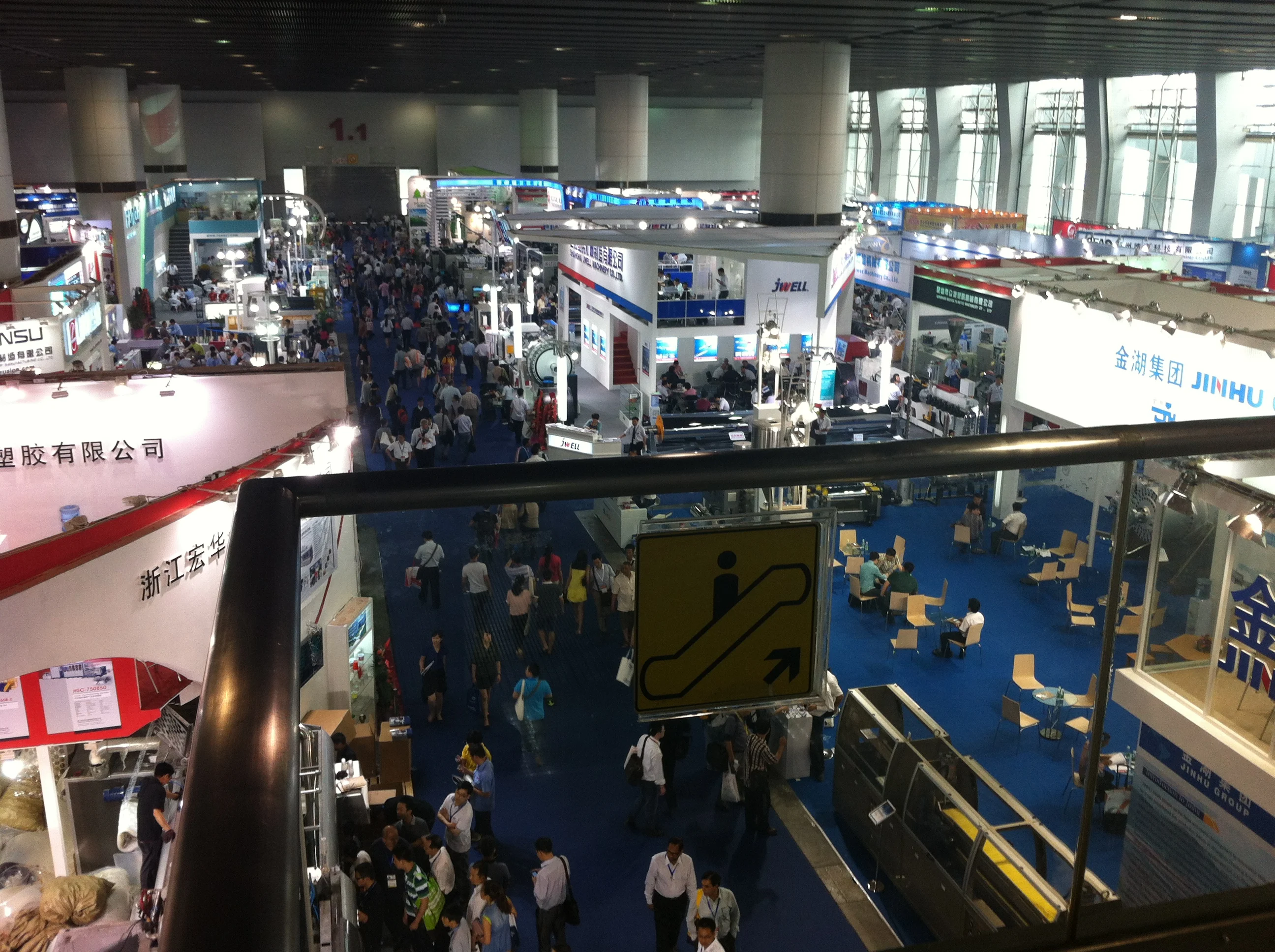 Dual Shaft Shredder Banana Tree Shredder Machine Plastic Shredder For ...