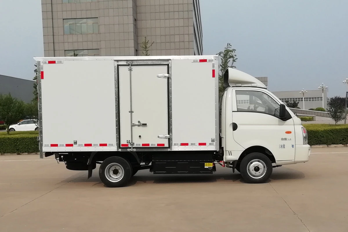 Foton KAMA E 3T 5T 6T 4x2 Mini Light Cargo Truck - Cummins 2.8L Diesel ...