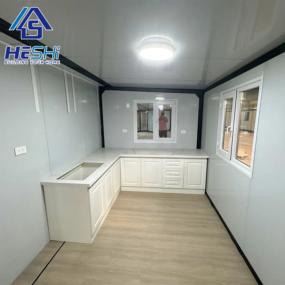 40ft 20ft Luxury Prefab Villa - Foldable & Expandable