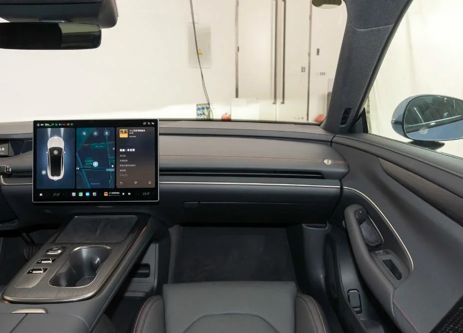 2024 Xiao-Mi Su7 High-Performance Electric Car with Four-Wheel Drive ...