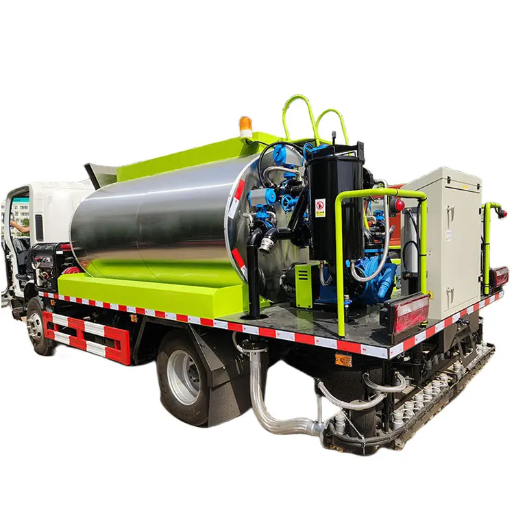 8000l Asphalt Distributor Bitumen Spray Spreader - Buy Asphalt ...