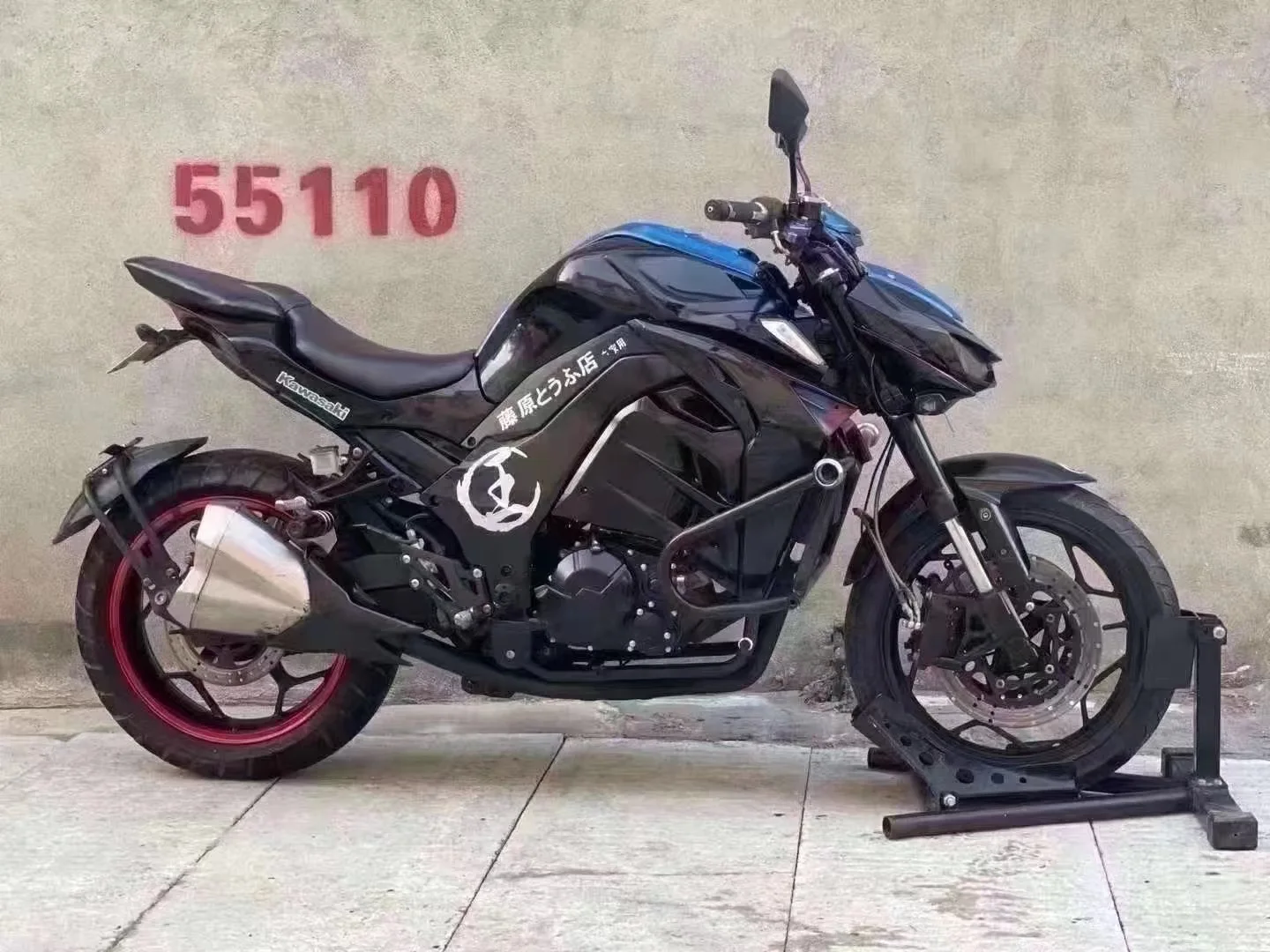 Kawasaki Model "Z1000 N19" Second-hand Motorcycle with 400cc Engine, Featuring Powerful ...