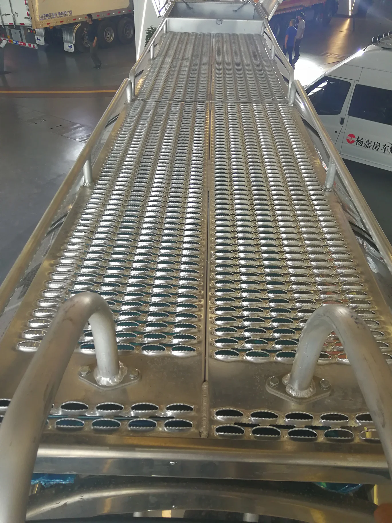 Safety Grating Walkway Channels Galvanized Walking Steel Grating Hot ...