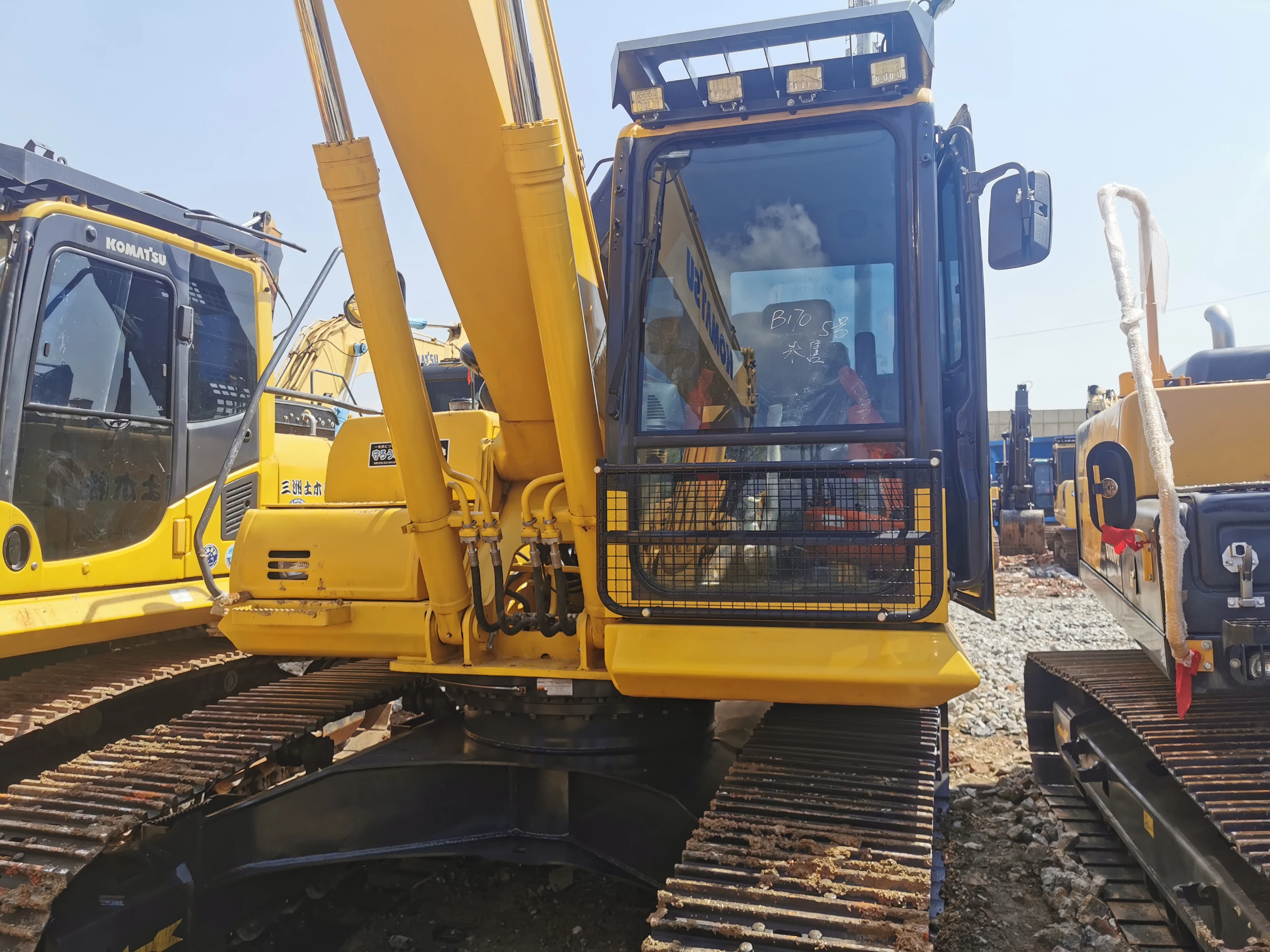 Used Original Paint Komatsu Pc200 Pc200-8 Construction Machinery Digger ...