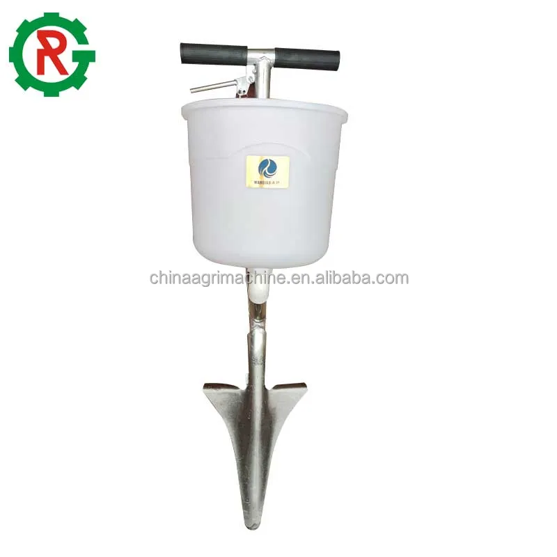 Efficient Fertilizer Spreader - Manual Applicator for Gardens