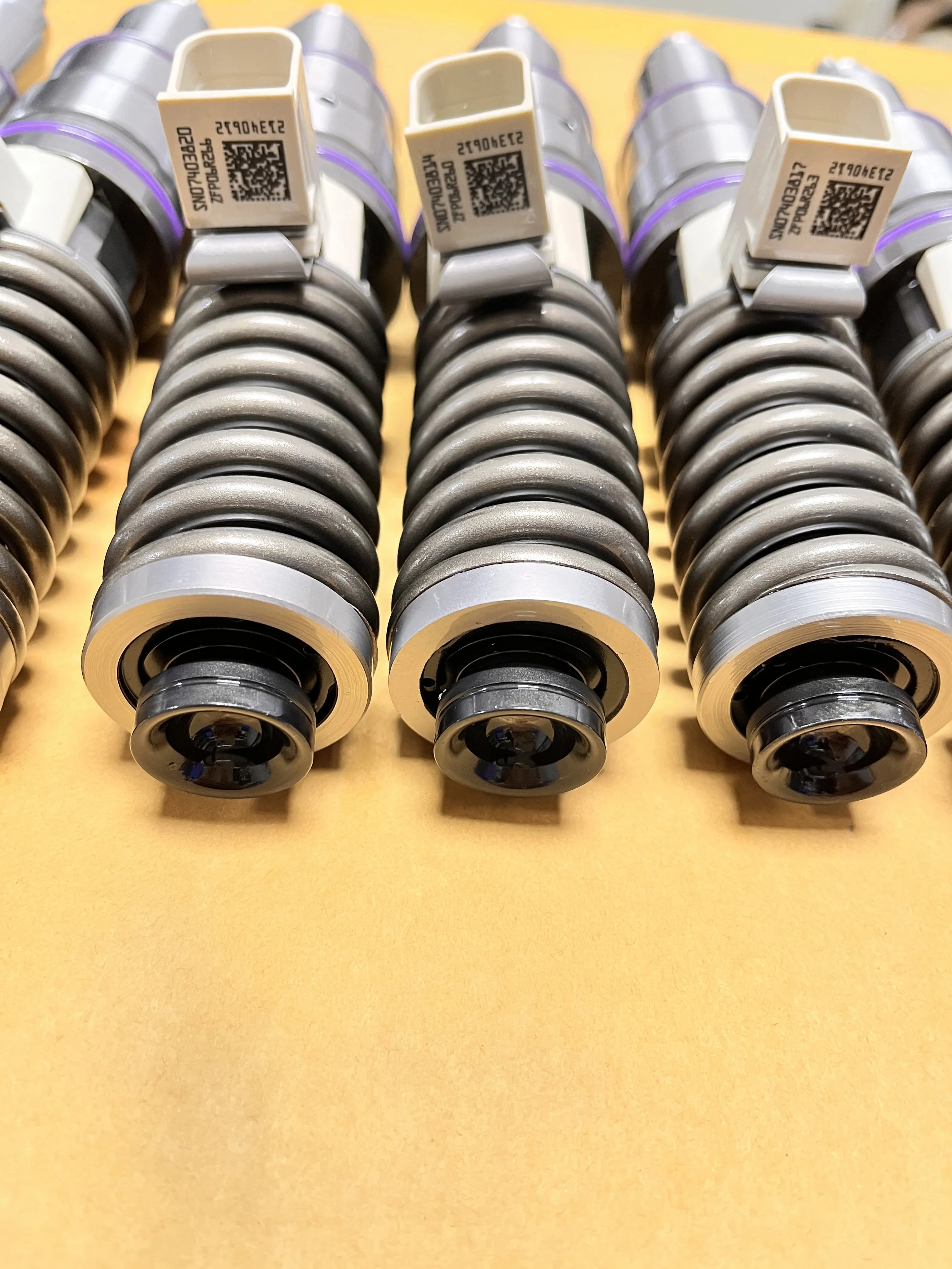 21340612 Premium Volvo Fuel Injector for D13 MD13 Construction ...