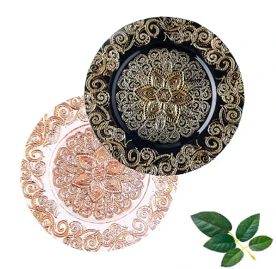 The Restaurant Uses Transparent Decorative Loose Wedding Glass Plates ...