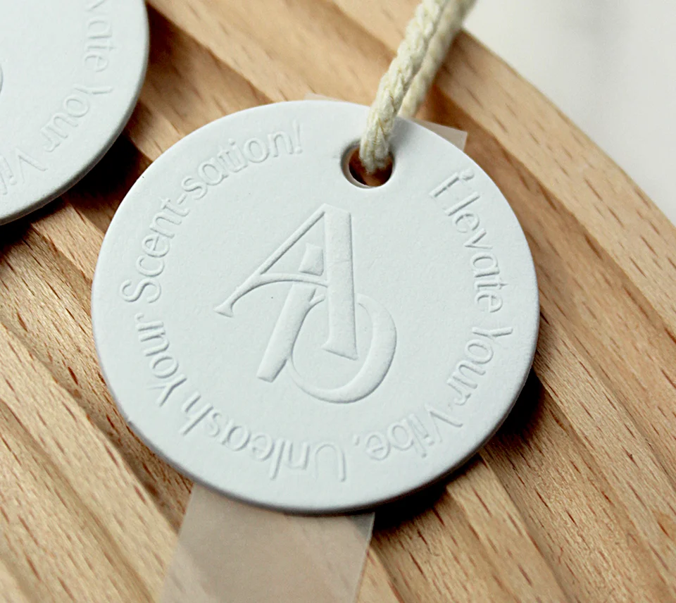 Factory Custom 3D LOGO White Paper Hang Tag Clothing Own LOGO Embossed ...