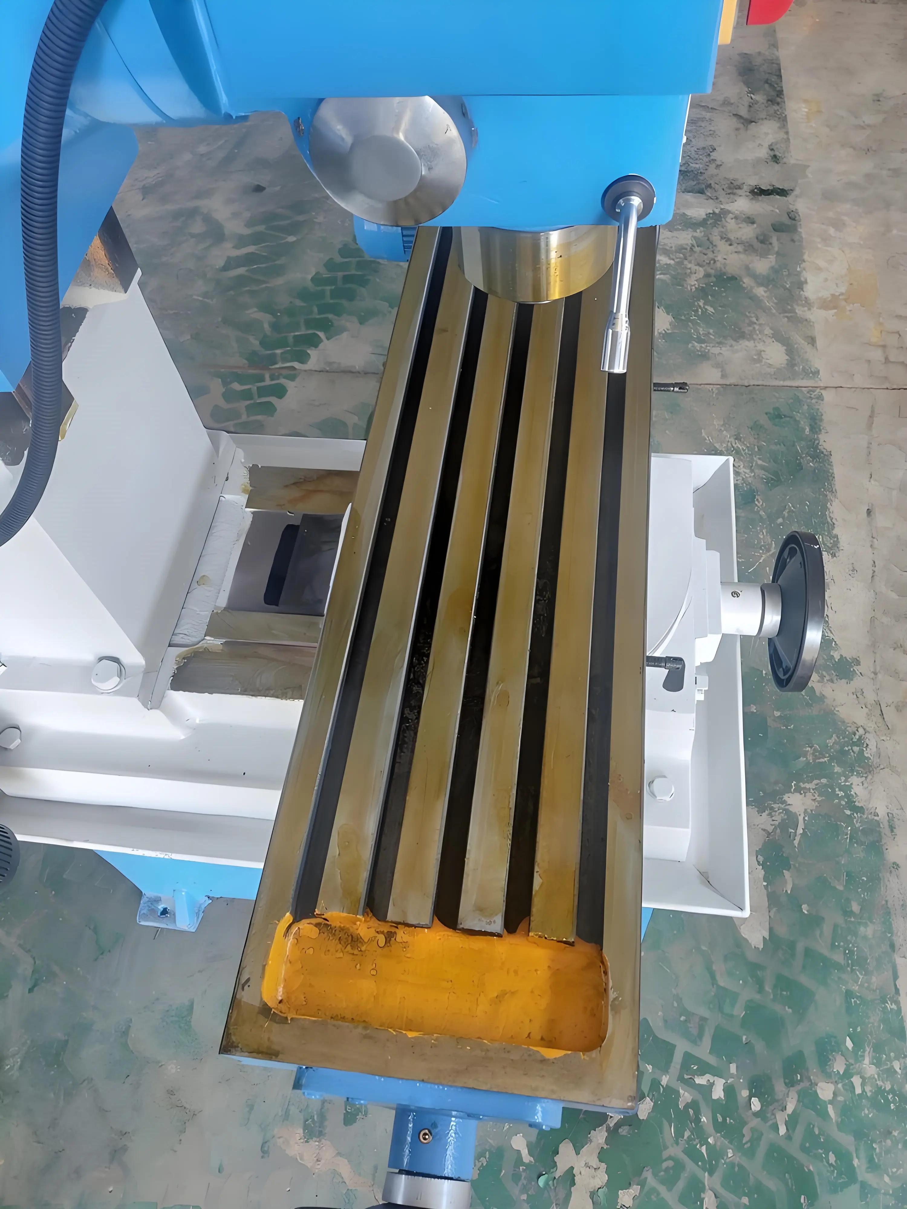 China Vertical Milling Machine ZX50C 220V Automatic Drilling Milling ...